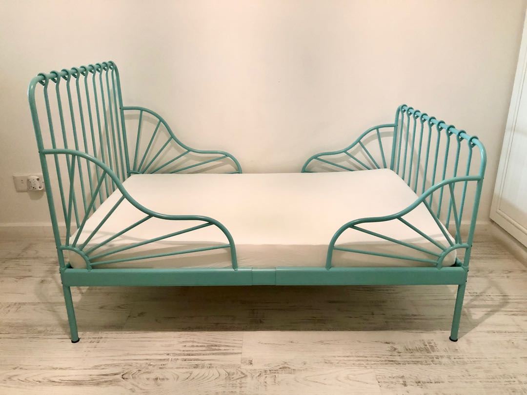 Extendable Kids Bed with Extendable Mattress, Babies & Kids, Baby ...