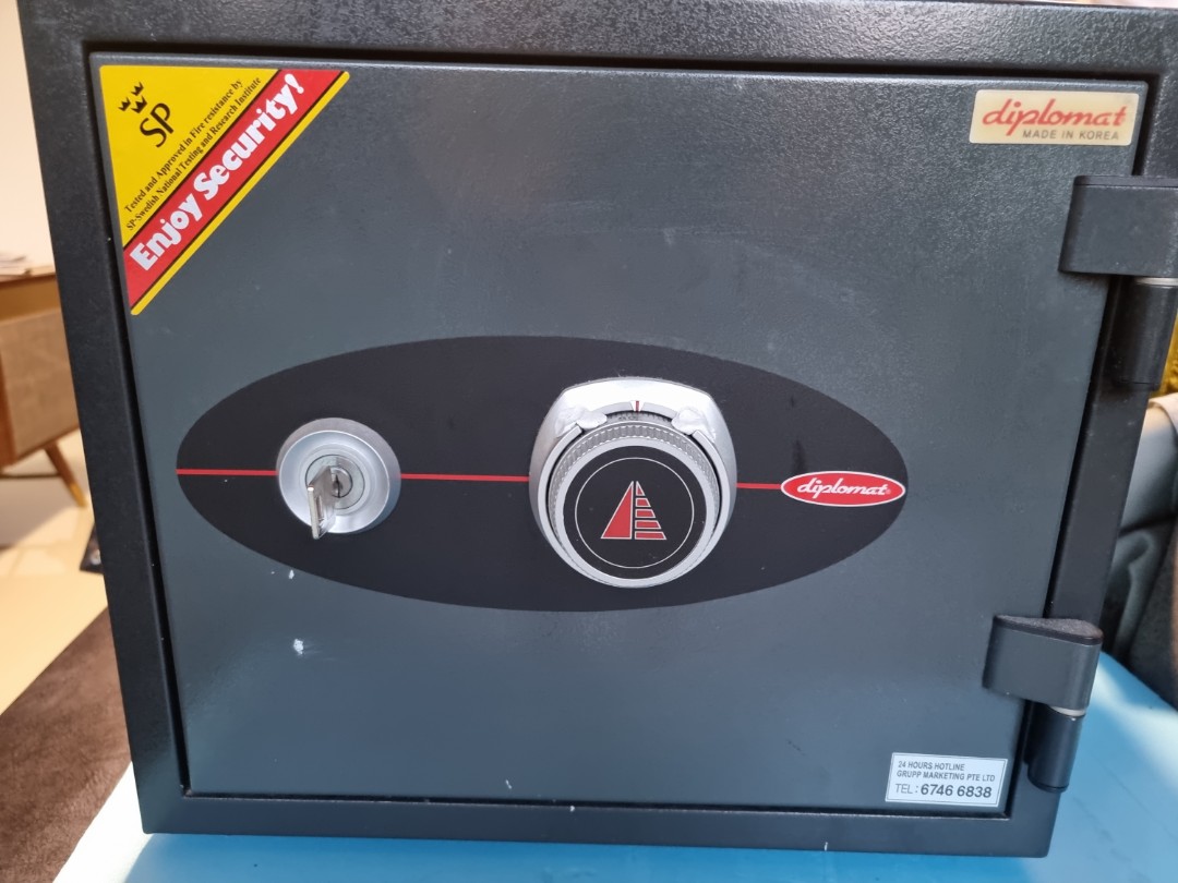 Fire Resistance safe, Furniture & Home Living, Security & Locks, Safe ...