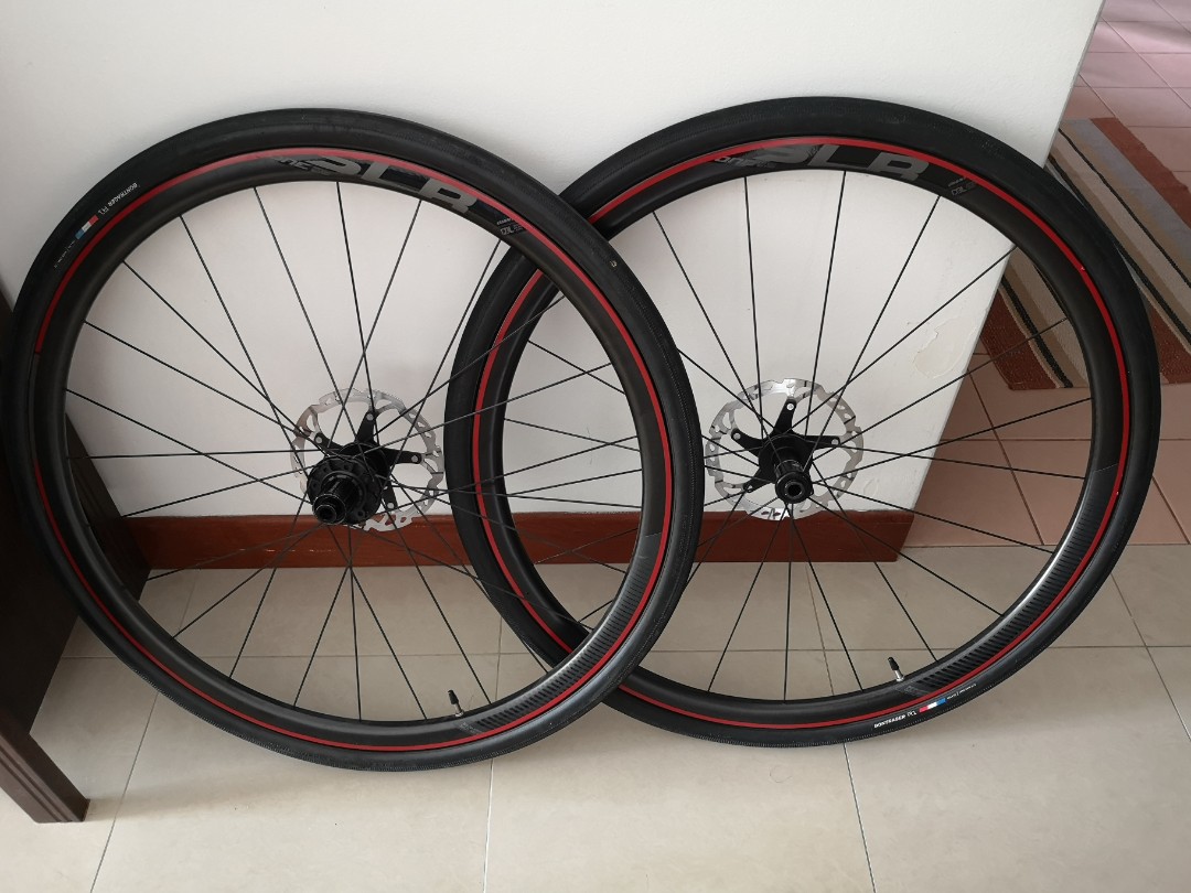 Giant SLR 1 Carbon Disc Wheelset, Sports Equipment, Bicycles & Parts ...