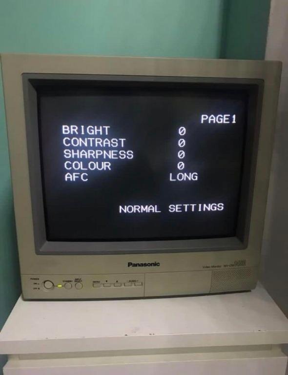 Panasonic Video Monitor WV-CM1480/G, Computers & Tech, Parts ...