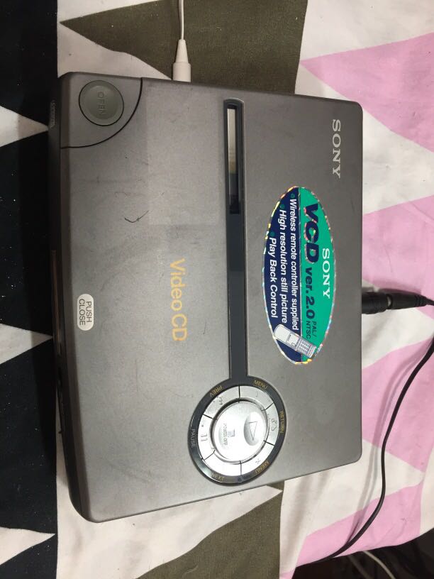 Sony CD VCD 機 discman D-V500, 其他, 其他 - Carousell