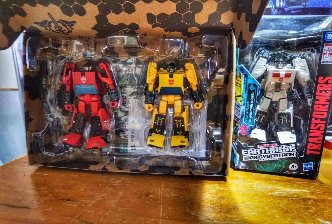 Transformers Generation Selects Earthrise Sunstreaker Spinout Cordon ...