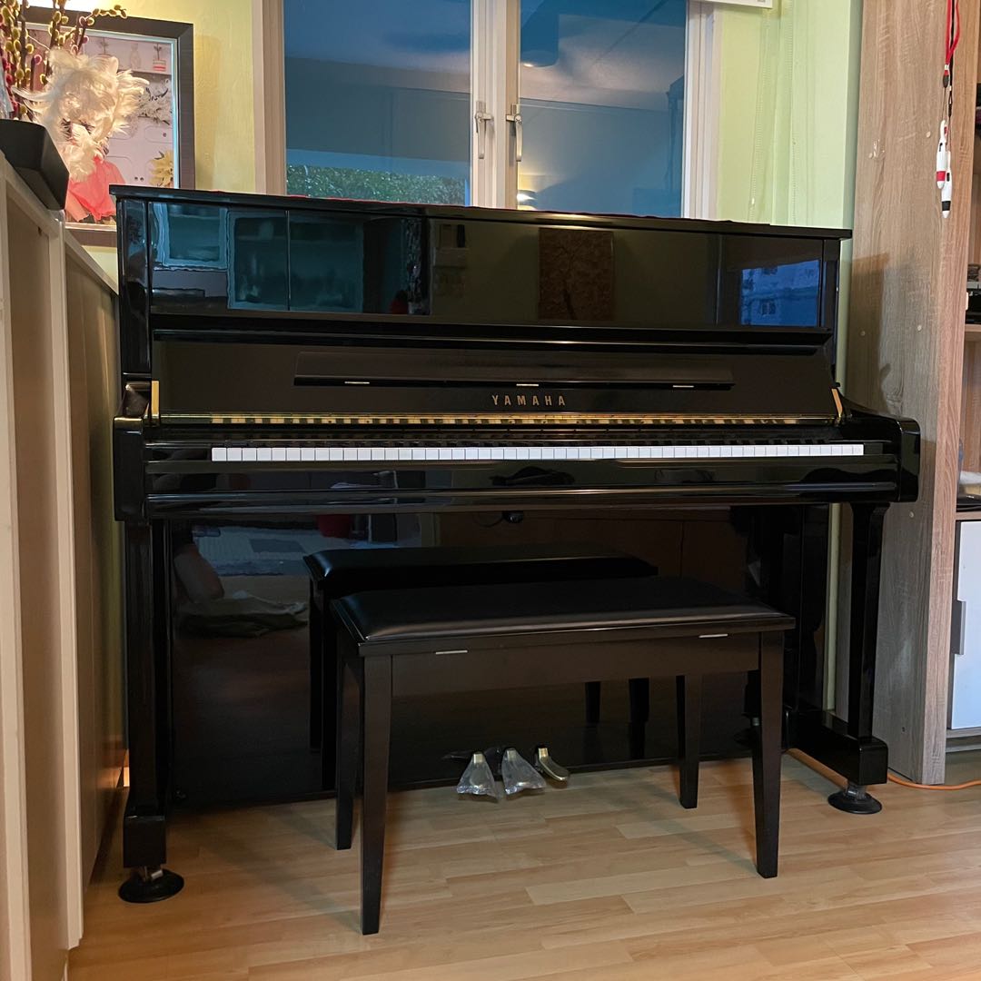Yamaha Piano Upright U1J PE, Hobbies & Toys, Music & Media, Musical Instruments on Carousell