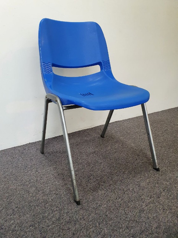 Comfy Blue Chair, Furniture & Home Living, Furniture, Chairs on Carousell