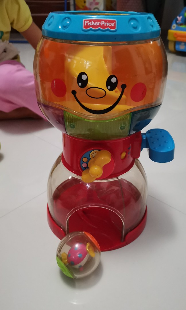 Fisher Price Roll-a-Rounds Swirlin' Surprise Gumballs, Hobbies & Toys ...