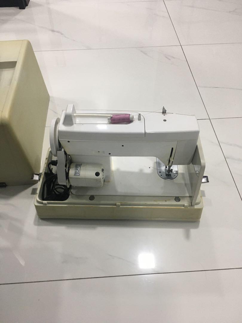 Singer disco matic sewing machine, TV & Home Appliances, Other Home ...