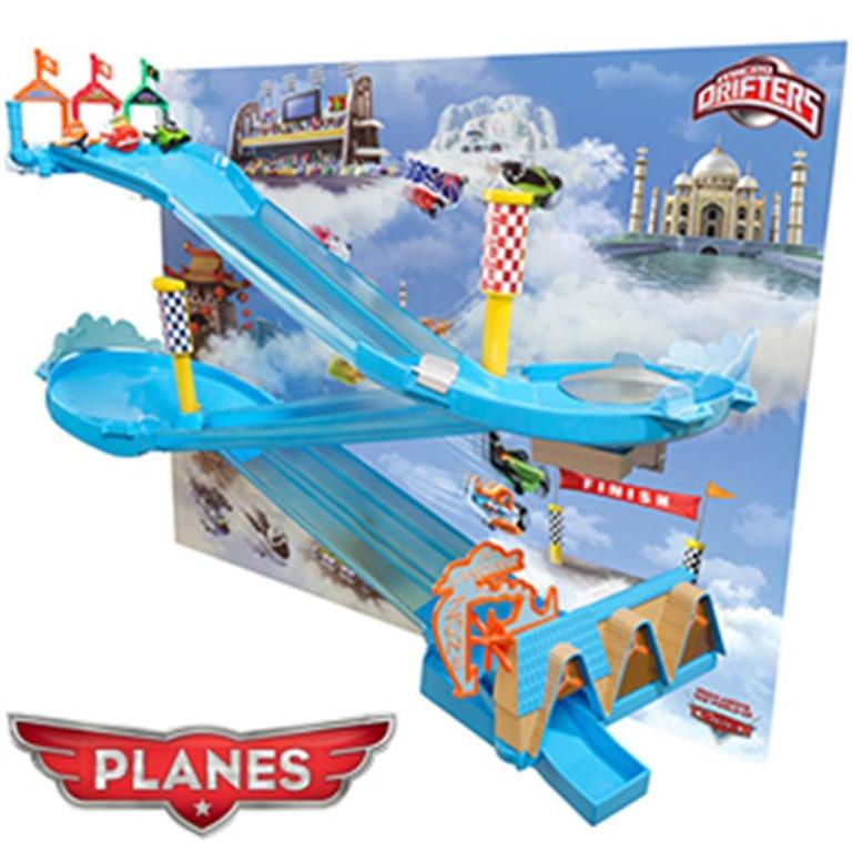 Disney Planes Micro Drifters Wall Race Track Set NewUSA, Hobbies & Toys ...