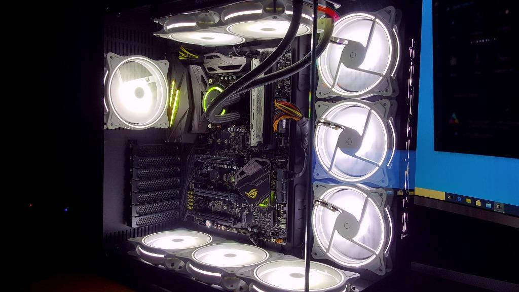 Intel i7 7th Gen with Asus ROG Maximus 9 Hero / ID Cooling AIO ...