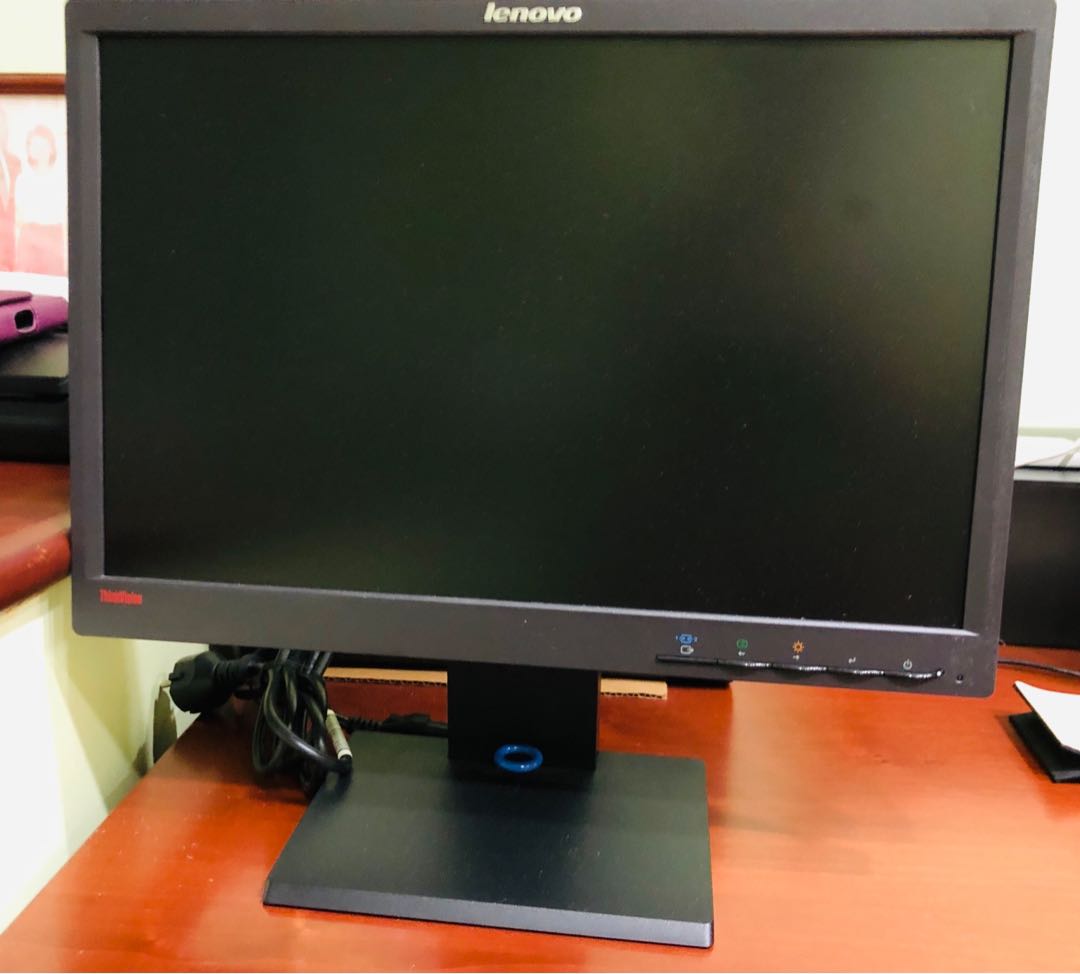 Lenovo THINKVISION Monitor 19”, Computers & Tech, Parts & Accessories ...