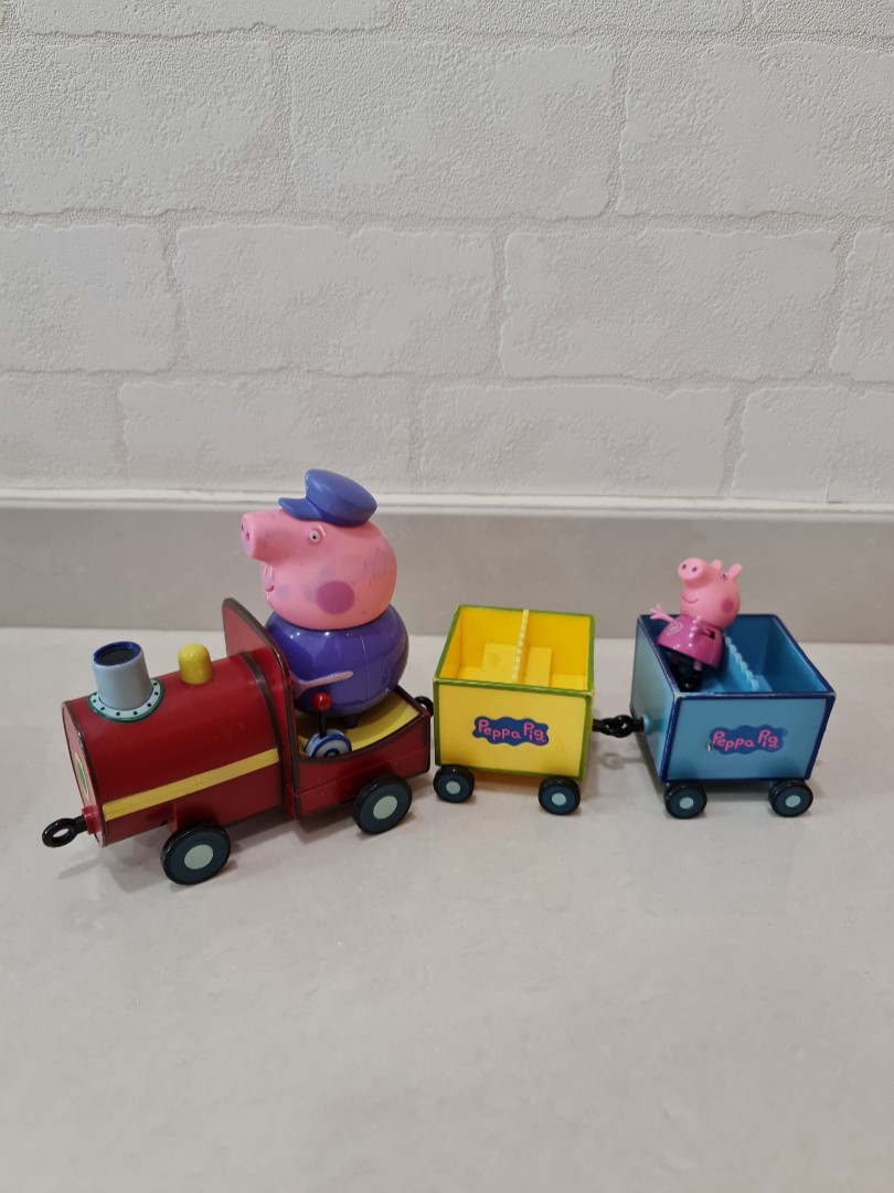 Peppa Pig Train with Peppa, Hobbies & Toys, Toys & Games on Carousell