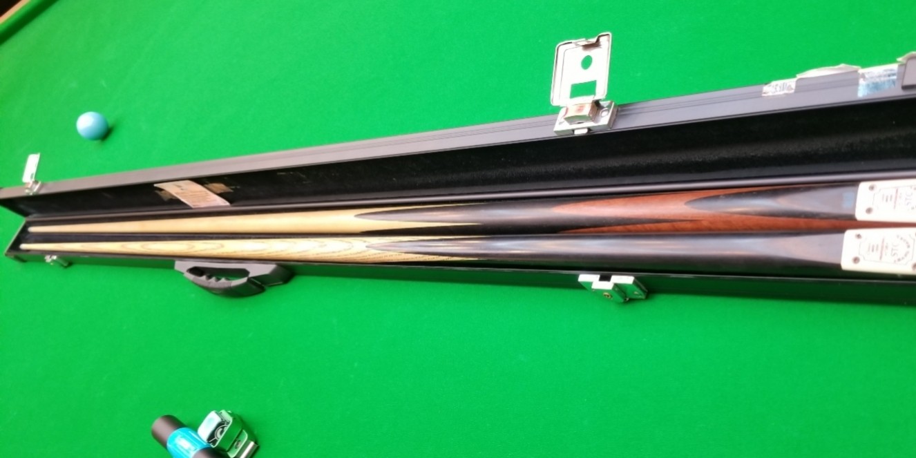 Snooker Cue STC x 2's Thailand handmade, 寵物用品, 寵物家品及其他 - Carousell