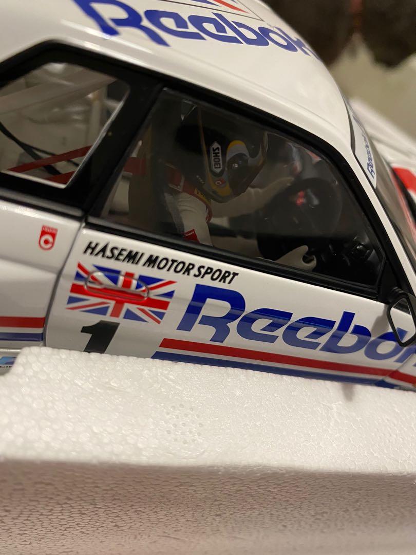 1/18 AutoArt GTR R32 Reebok, 興趣及遊戲, 玩具 & 遊戲類 - Carousell