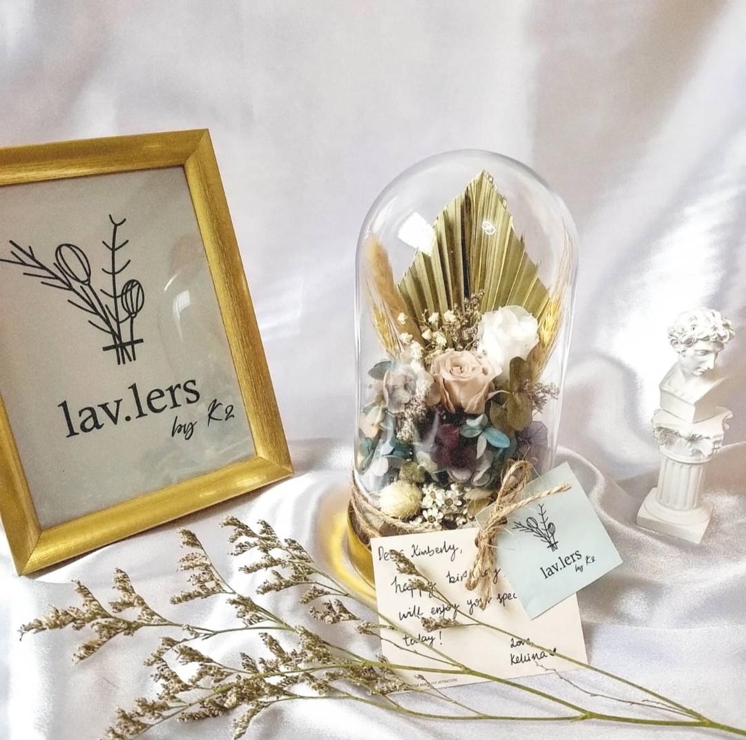 Ellary Preserved Rose & Spear Palm Dome, Hobbies & Toys, Stationery ...