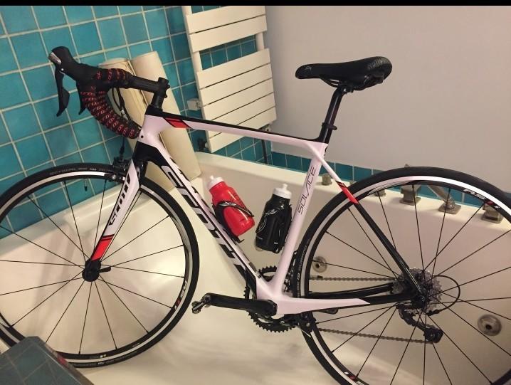 Full Carbon Scott road bike with extra rims, Sports Equipment, Bicycles ...