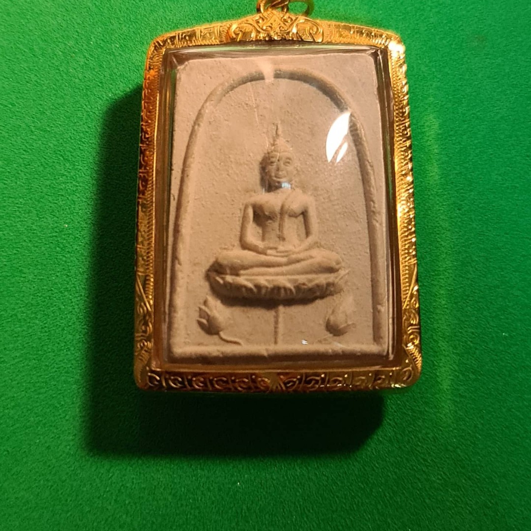 Lp Kuay / Lp Guay Somdej tan Bua BE 2515 With 80% gold casing Wat ...