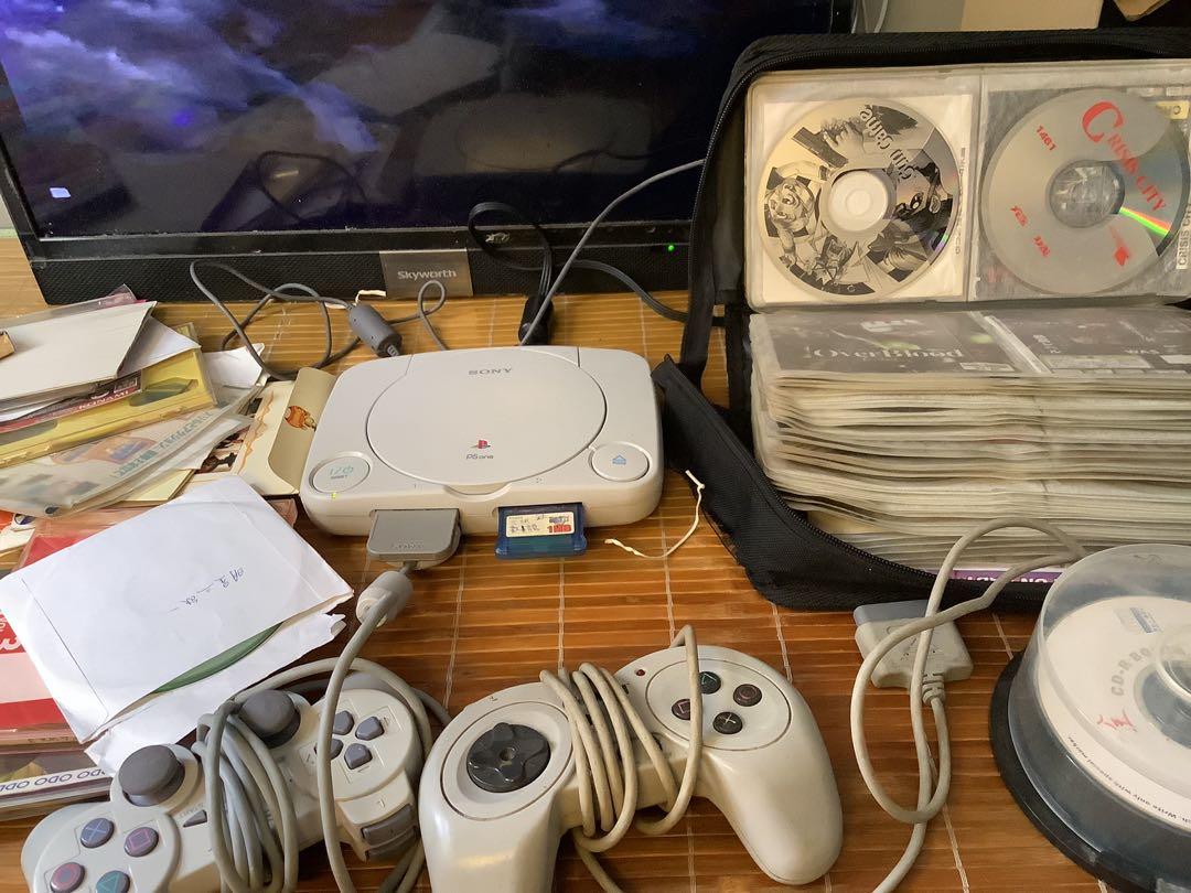 Ps1 ps one 全正常 送2百多張碟 懷舊game 游戲機, 電子遊戲, 電子遊戲機, PlayStation - Carousell
