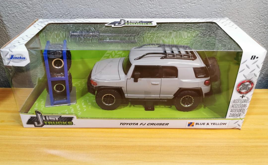 1/24 Toyota FJ Cruiser Diecast Scale Model Toy Car Color Gray, Hobbies ...