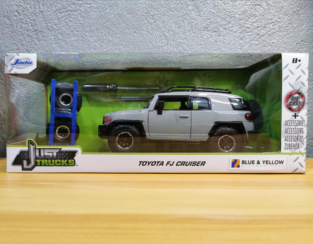 1/24 Toyota FJ Cruiser Diecast Scale Model Toy Car Color Gray, Hobbies ...