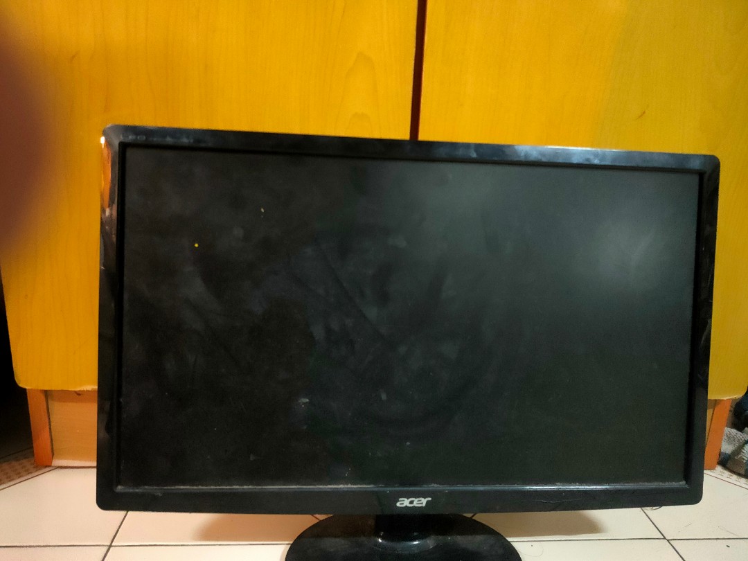 Acer 20" LCD, Computers & Tech, Desktops on Carousell
