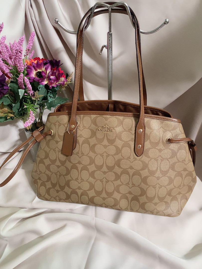Coach Drawstring CarryAll Bag, Luxury, Bags & Wallets on Carousell