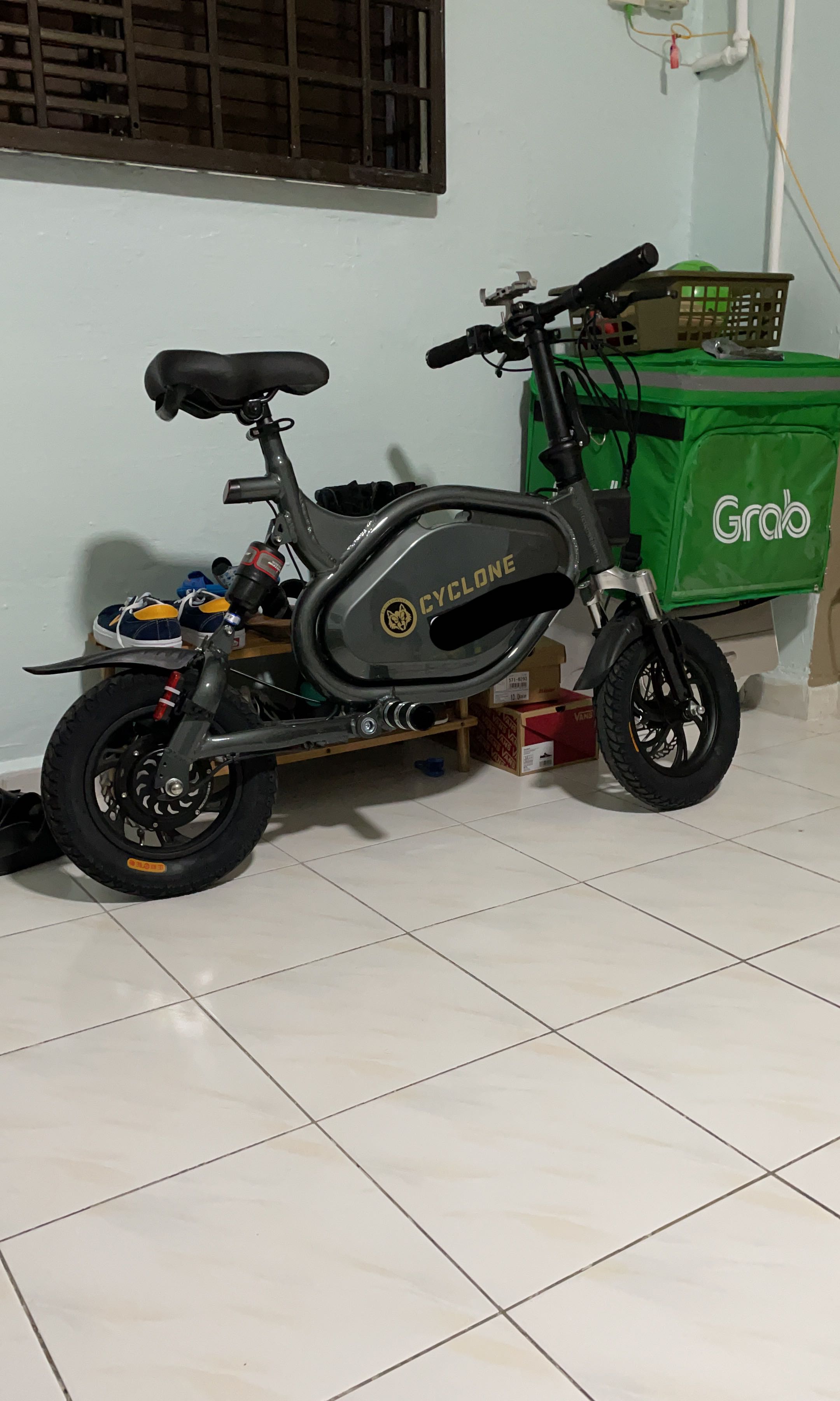 Cyclone PMD, Sports Equipment, PMDs, E-Scooters & E-Bikes, E-Scooters ...