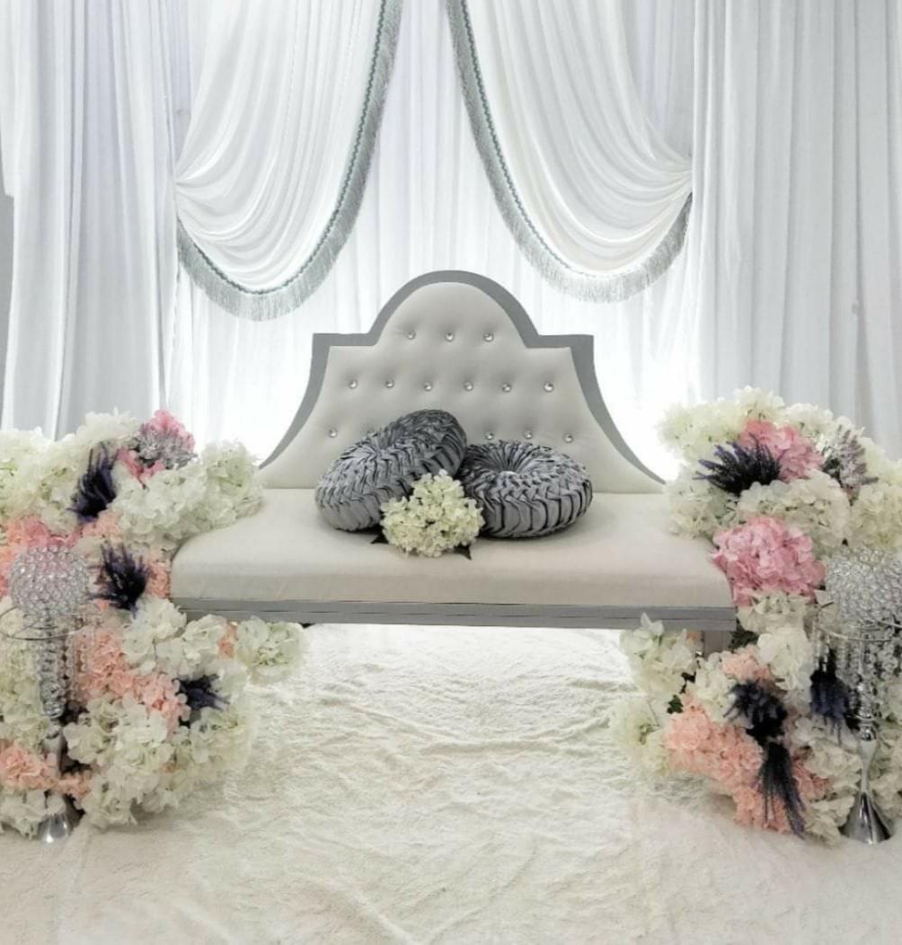 Dais home/venue/ballroom, Hobbies & Toys, Memorabilia & Collectibles ...