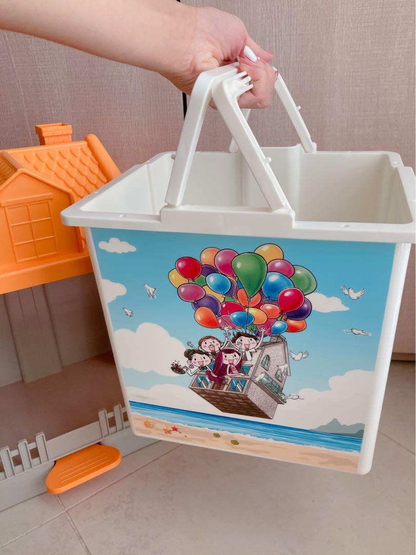 Fullhouse World rubbish trash bin house shape box orange balloons family sweet home UP dream sky ...