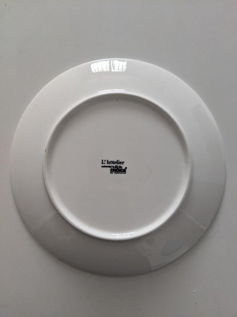 L'hotelier Convex Plates, Furniture & Home Living, Kitchenware ...