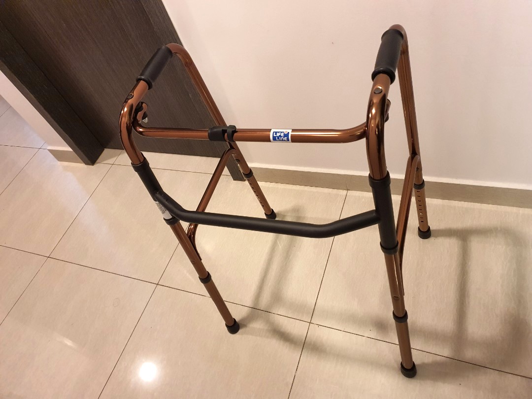 LifeLine Walking Frame Aluminium Foldable & Lightweight (Adults/Elderly ...