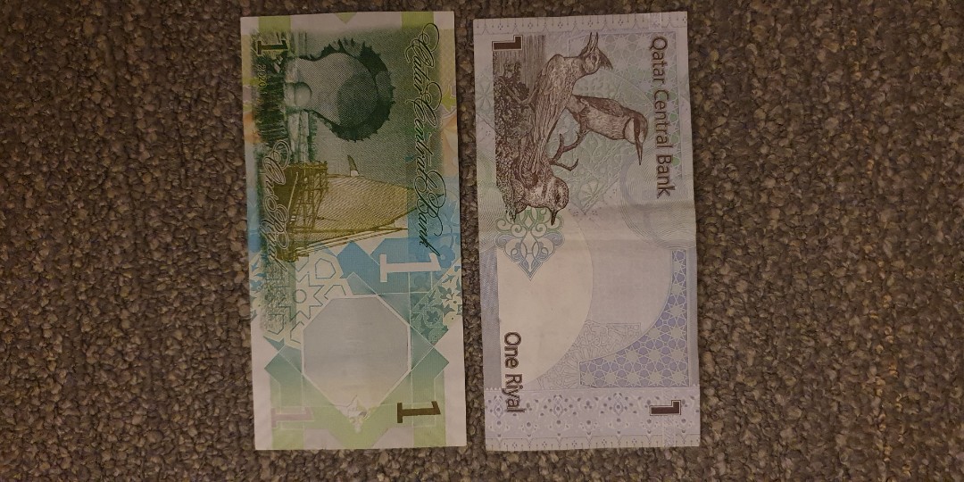 Qatar old and new 1 riyah note, Hobbies & Toys, Memorabilia ...