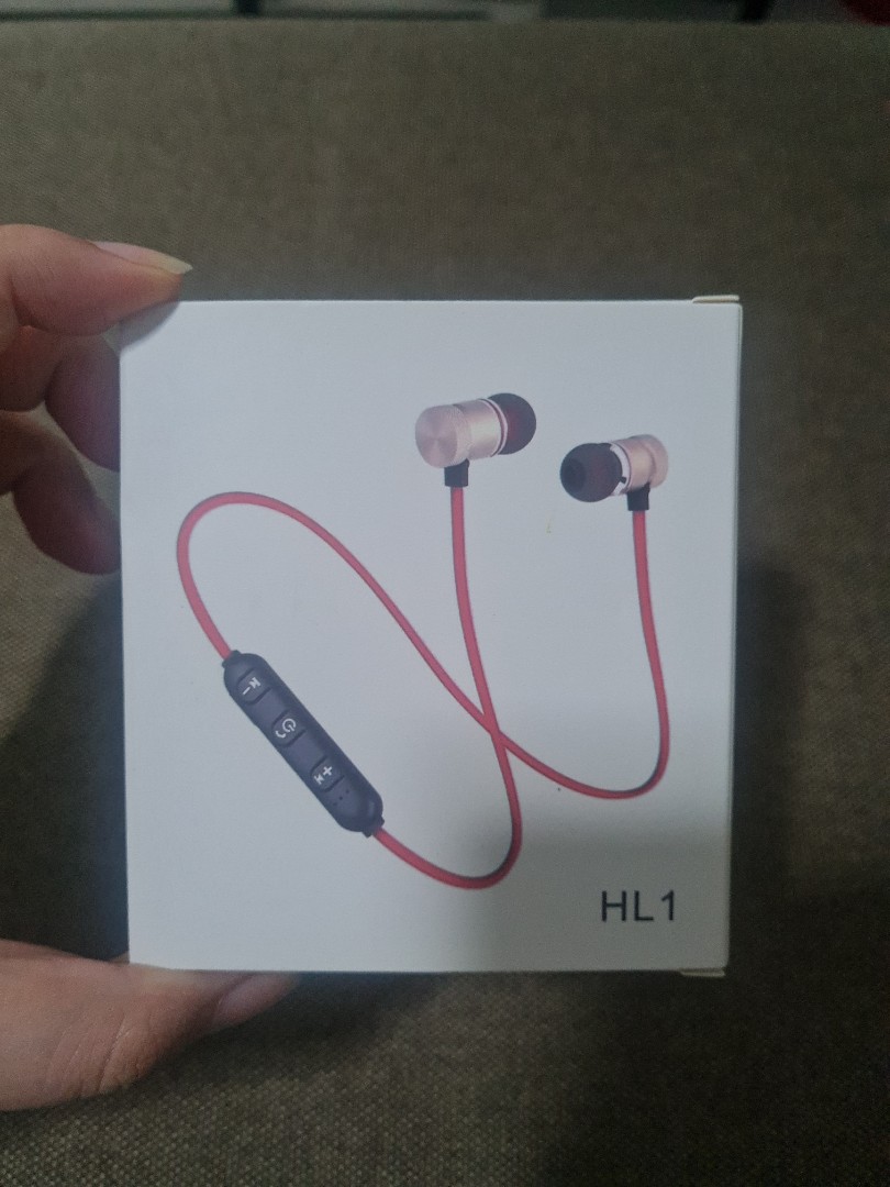 Red earpiece, Audio, Earphones on Carousell