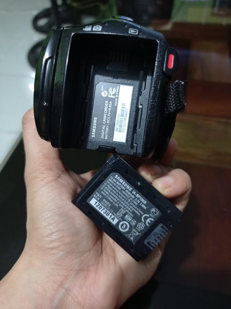 Samsung HMX-F80 Digital Camcorder, Photography, Video Cameras on Carousell