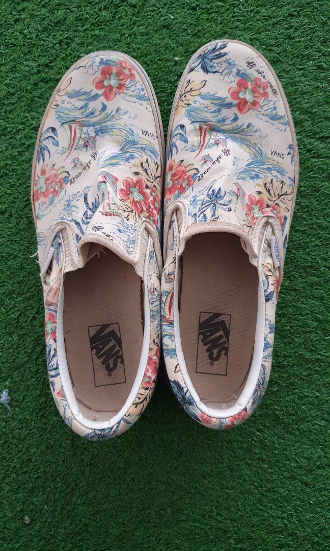 Vans original. Aloha, Women's Fashion, Footwear, Sneakers on Carousell