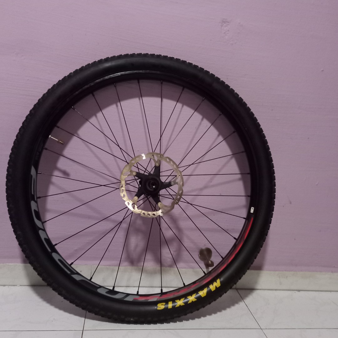 Fulcrum rear wheel with maxxis race tr, Sports Equipment, Bicycles ...