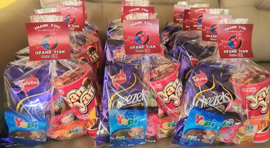 Goodies Set, Hobbies & Toys, Occasions & Party Supplies on Carousell