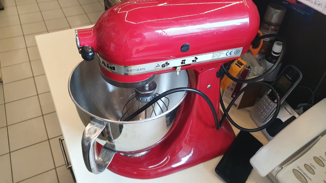 KitchenAid 5KSM150, TV & Home Appliances, Kitchen Appliances, Hand ...