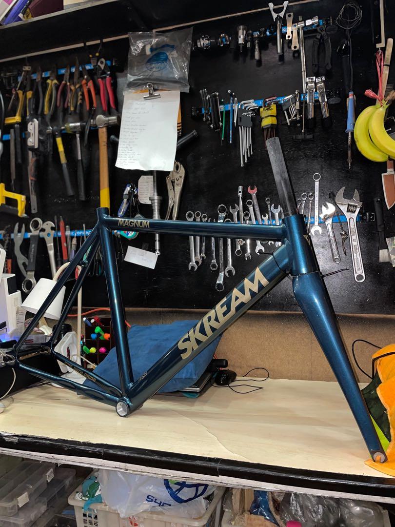 Skream Magnum 20 Track Fixie Singlespeed frameset, Sports Equipment ...
