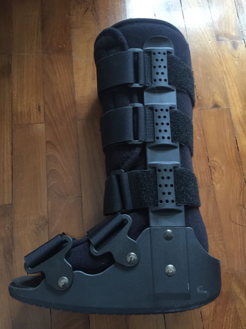 Boot cast (child), Health & Nutrition, Medical Supplies & Tools on ...