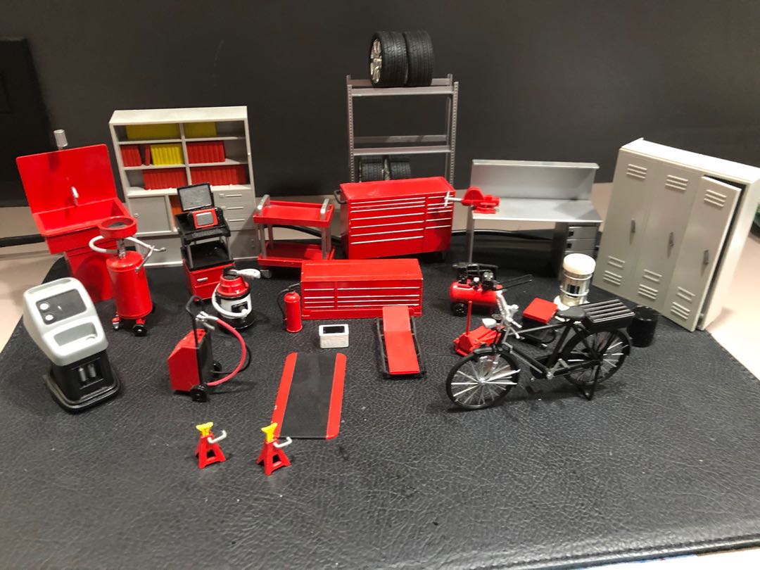 Fujimi 1/24 workshop tools & equipment, Hobbies & Toys, Toys & Games on ...