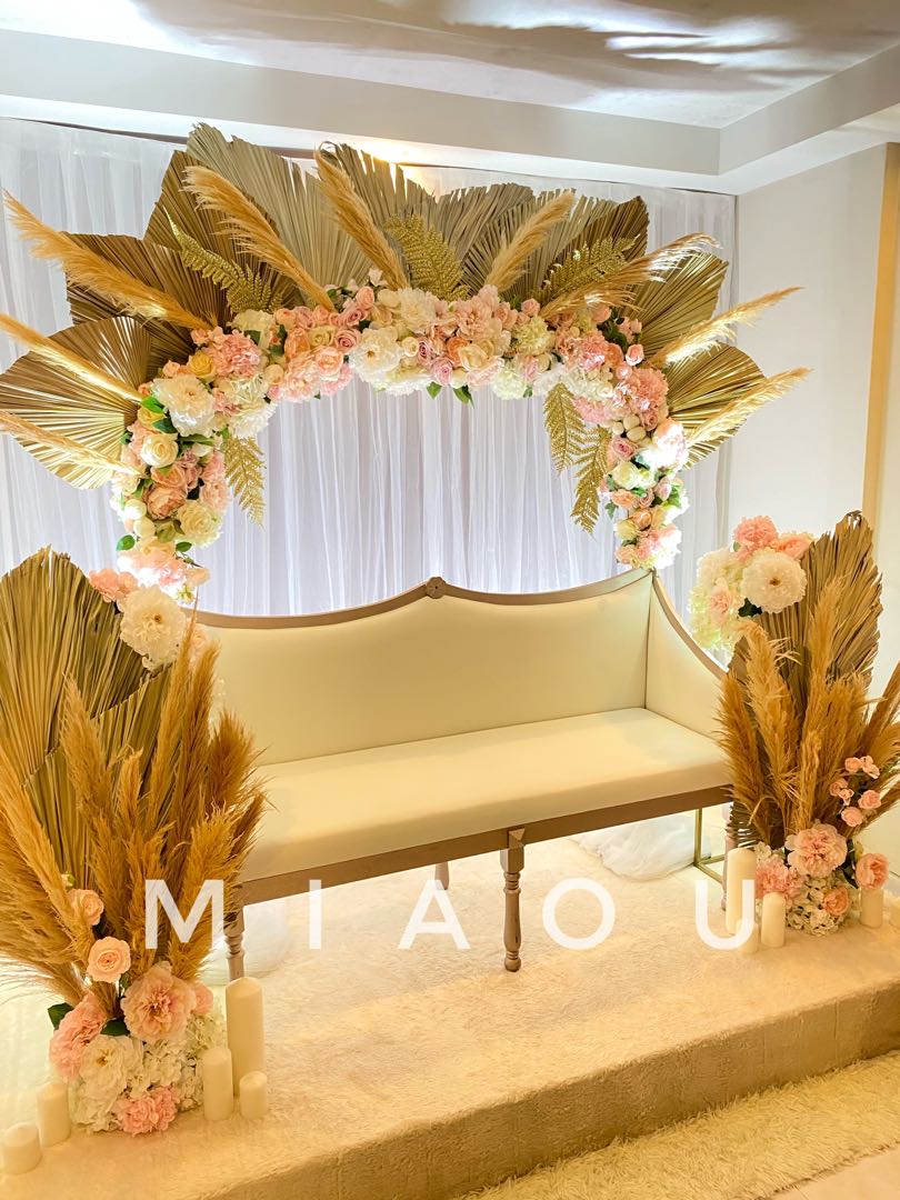 Mini Pelamin / House Dais, Furniture & Home Living, Home Decor, Other ...