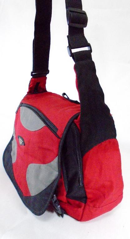 [Hawk] Red Messenger Bag, Men's Fashion, Bags, Sling Bags on Carousell