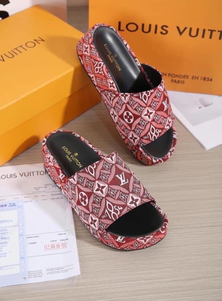 V Slides / Slipper Complete Inclusion, Women's Fashion, Footwear ...