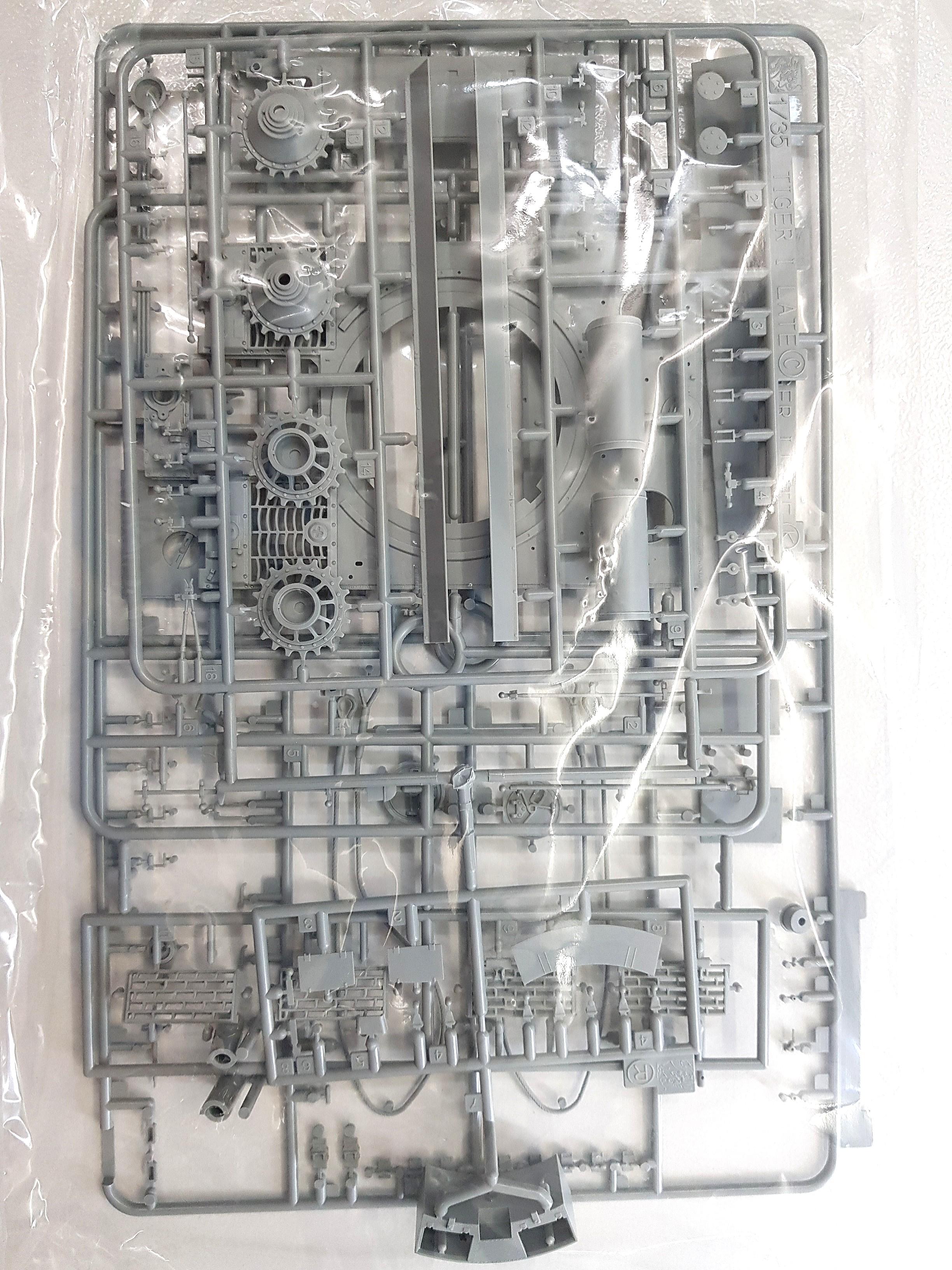 1/35 Dragon #6253 German Heavy Tank Pz Kpfw VI Ausf E Sd Kfz 181 Tiger ...