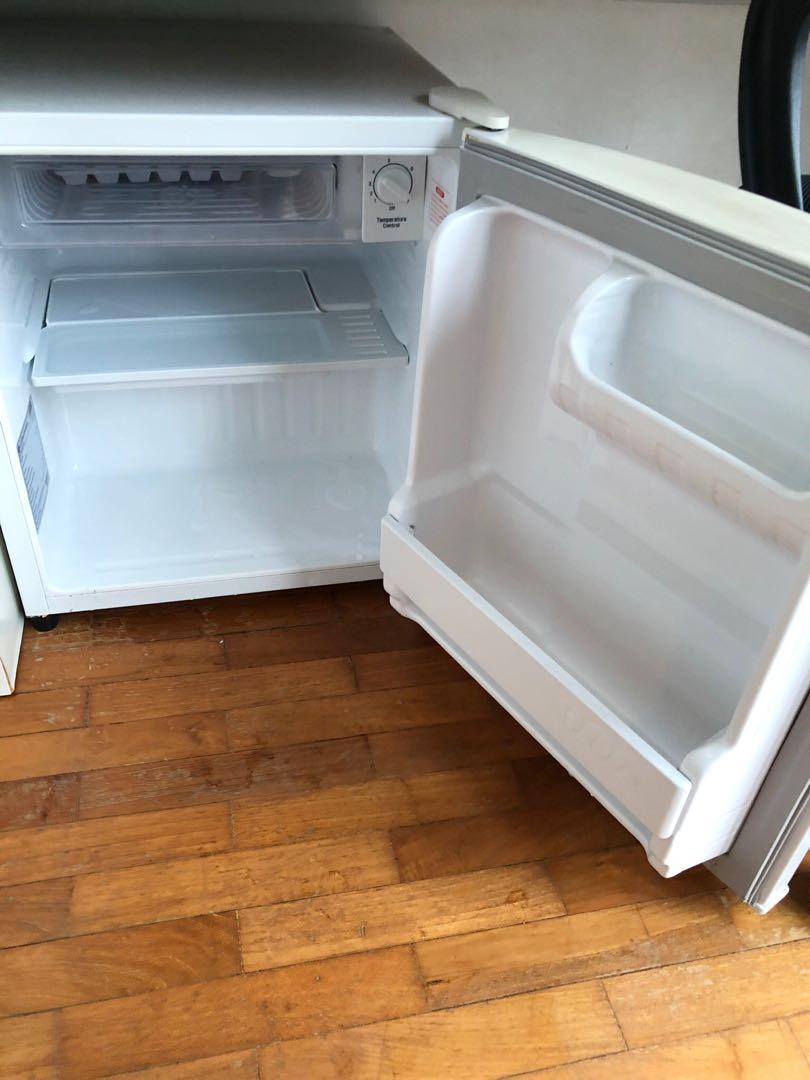 Akira & LG mini fridge, TV & Home Appliances, Kitchen Appliances ...