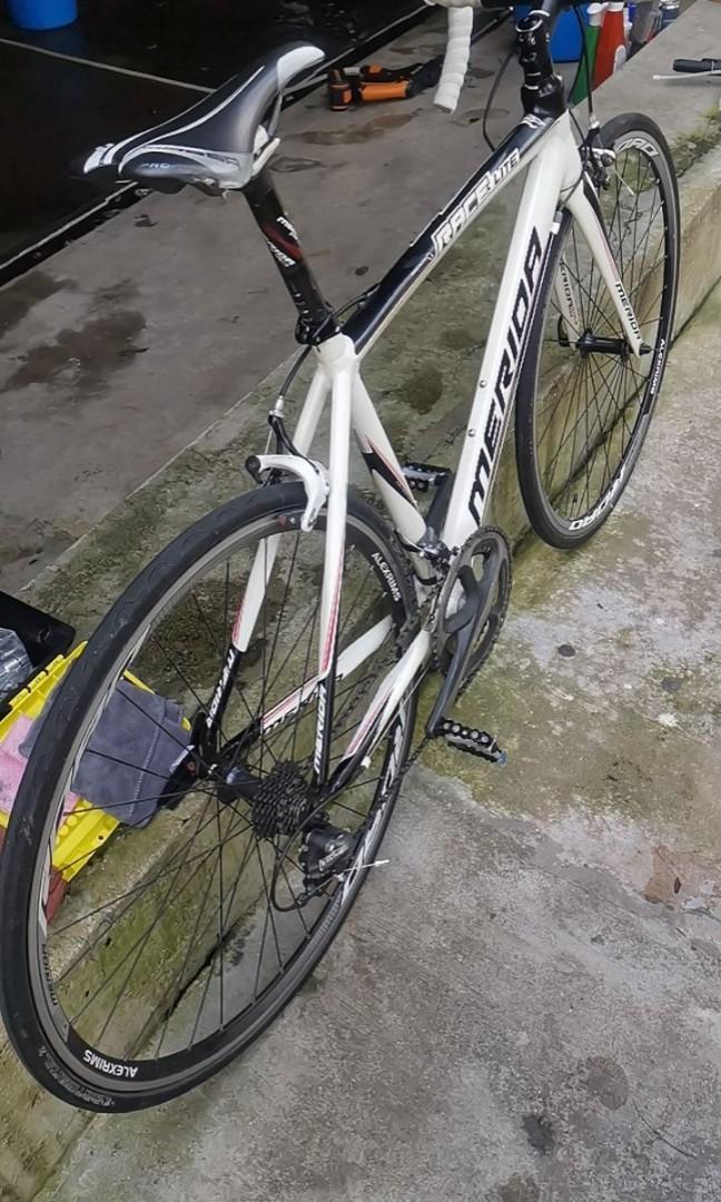 Merida road bike, Sports Equipment, Bicycles & Parts, Bicycles on Carousell