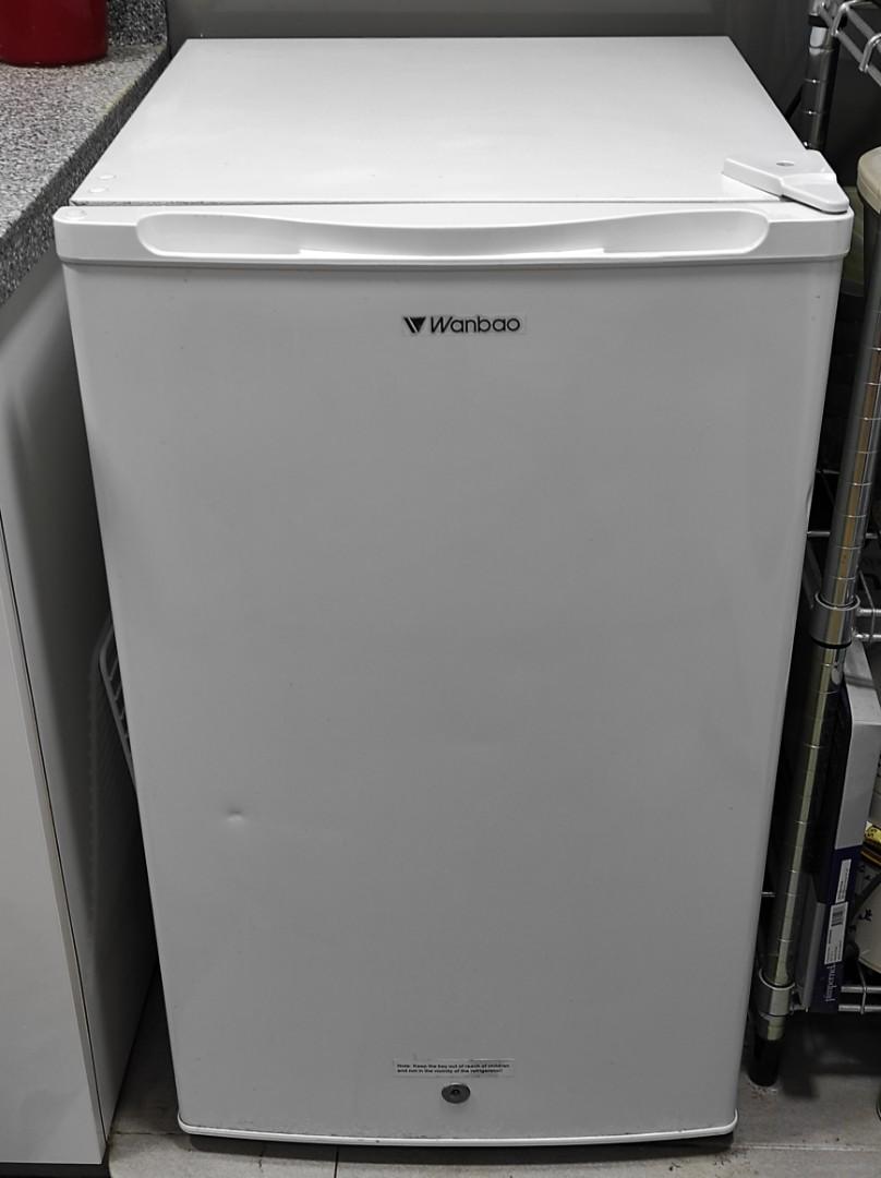 Mini bar 100l refrigerator fridge NTU, TV & Home Appliances, Kitchen ...