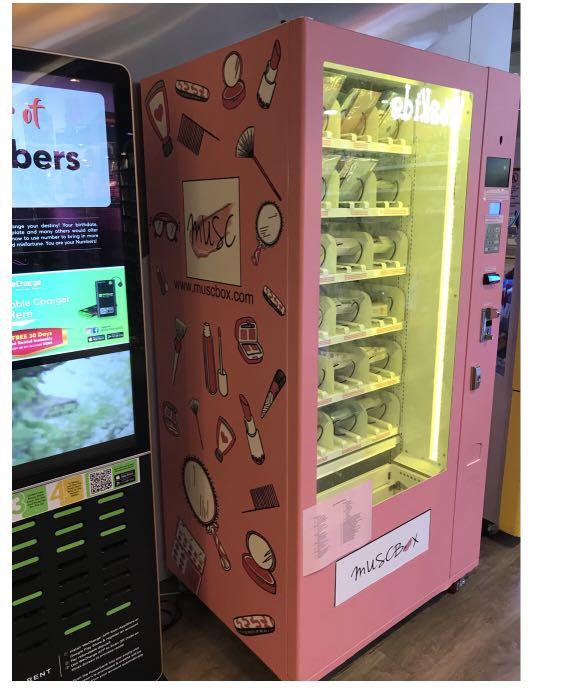 Vending Machines Non-chiller (Very New Condition) Drinks Snacks Beauty ...