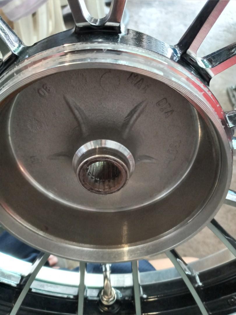 Yamaha Mio I 125 R8 mag wheels with disc plate and stainless tire valve ...