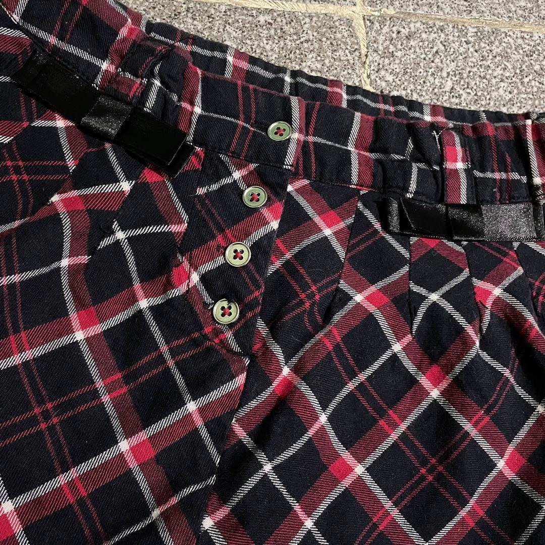alt mall goth plaid skirt, Women's Fashion, Bottoms, Skirts on Carousell