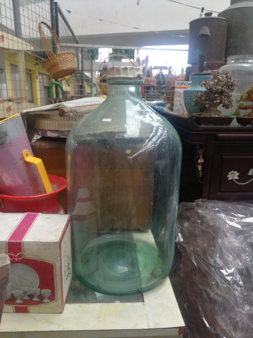 Botol kaca besar 30 inci, Furniture & Home Living, Home Decor, Vases ...